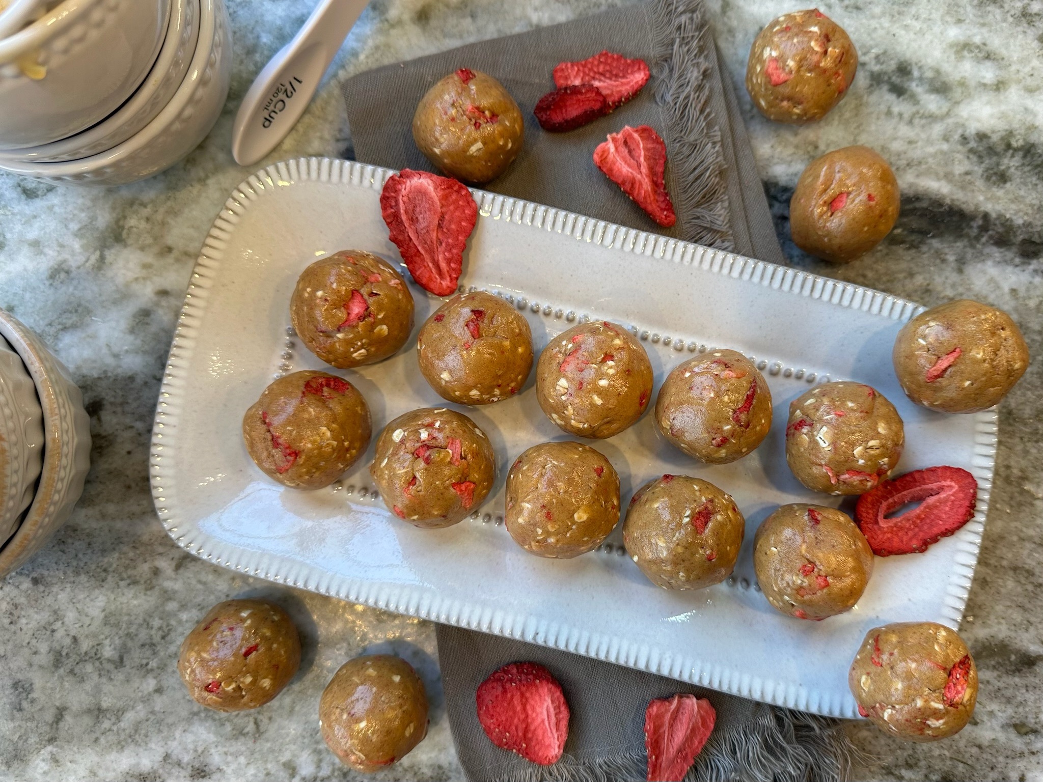 Strawberry Peanut Butter High Protein Energy Bites — Featherstone Nutrition